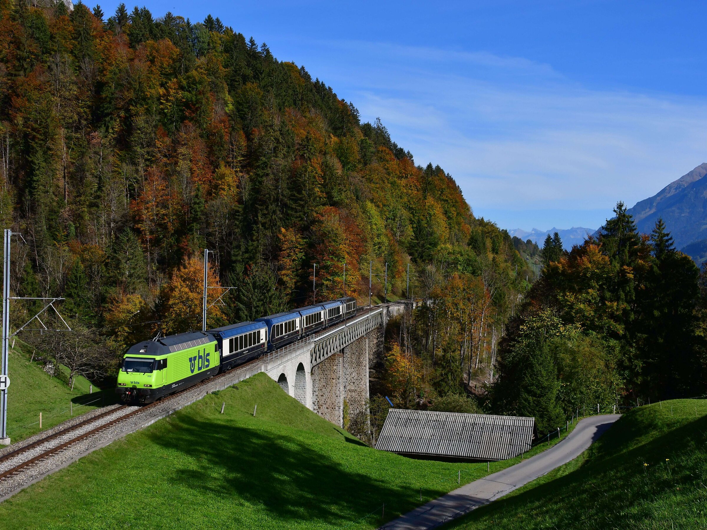 GoldenPass Express – Komfortable Zugreise durch die Alpen | railtour