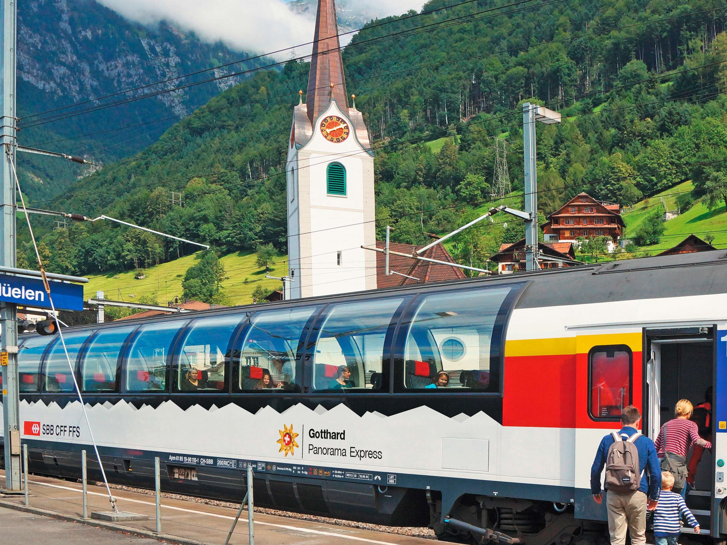 Gotthard Panorama Express | railtour - der Schweizer Reisespezialist